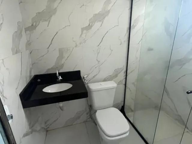 Casa com 2 Quartos e 1 banheiro à Venda, 180 m² por R$ 110.000