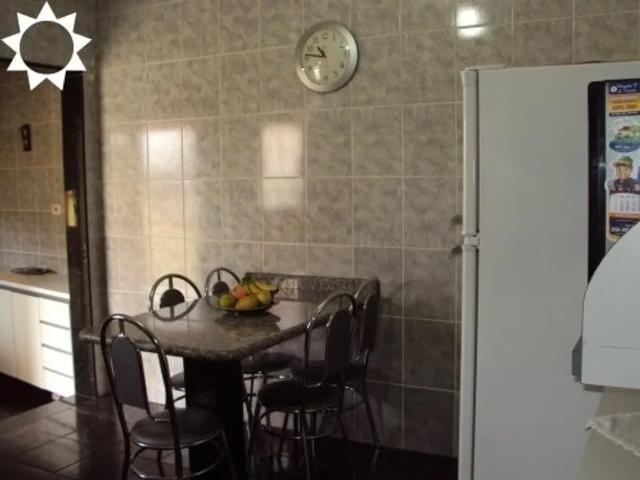 Casa com 2 Quartos e 1 banheiro à Venda, 192 m² por R$ 500.000