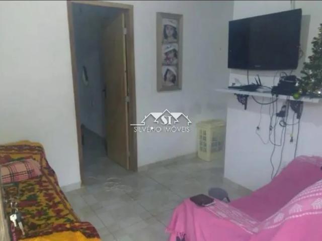 Casa com 2 Quartos e 1 banheiro à Venda, 217 m² por R$ 210.000