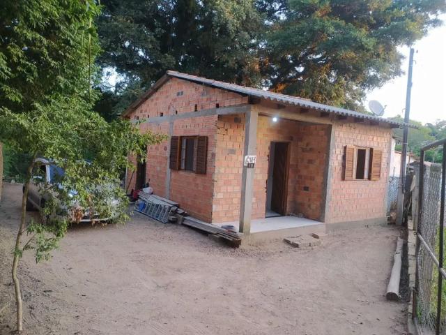 Casa com 2 Quartos e 1 banheiro à Venda, 220 m² por R$ 91.000