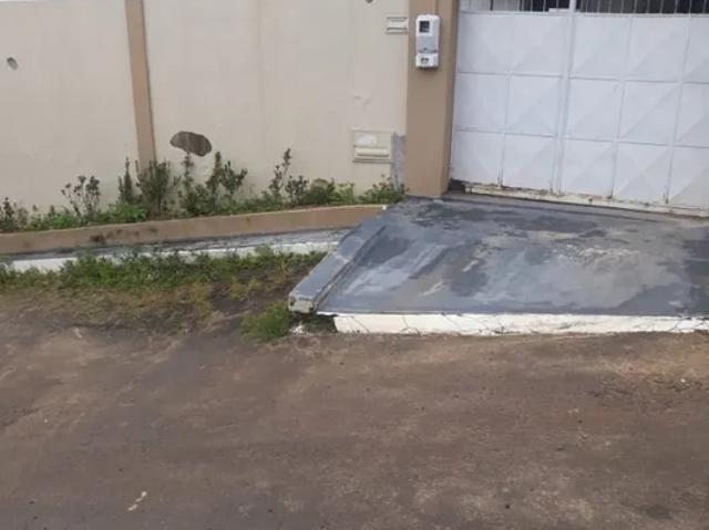 Casa com 2 Quartos e 1 banheiro à Venda, 250 m² por R$ 180.000