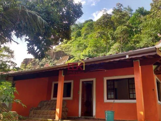 Casa com 2 Quartos e 1 banheiro à Venda, 300 m² por R$ 308.000