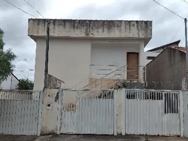 Casa com 2 Quartos e 1 banheiro à Venda, 404 m² por R$ 111.168