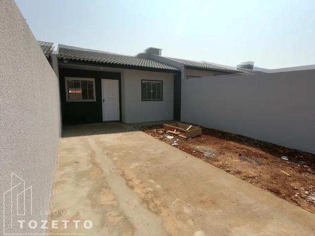 Casa com 2 Quartos e 1 banheiro à Venda, 45 m² por R$ 180.000