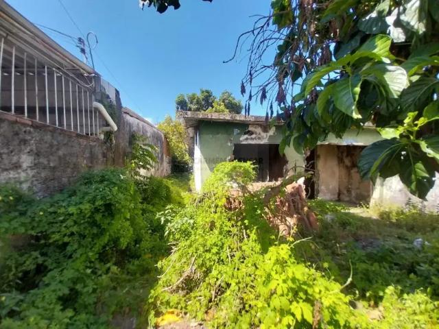 Casa com 2 Quartos e 1 banheiro à Venda, 49 m² por R$ 180.000