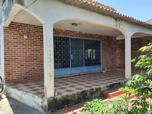 Casa com 2 Quartos e 1 banheiro à Venda, 517 m² por R$ 290.000