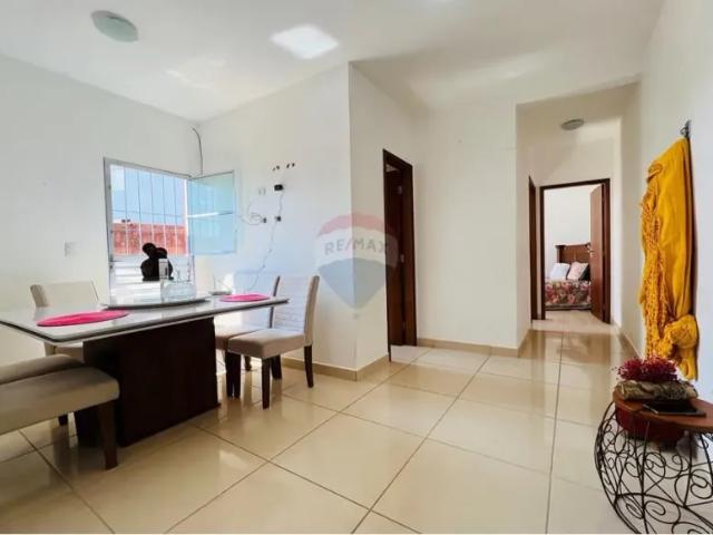 Casa com 2 Quartos e 1 banheiro à Venda, 54 m² por R$ 280.000