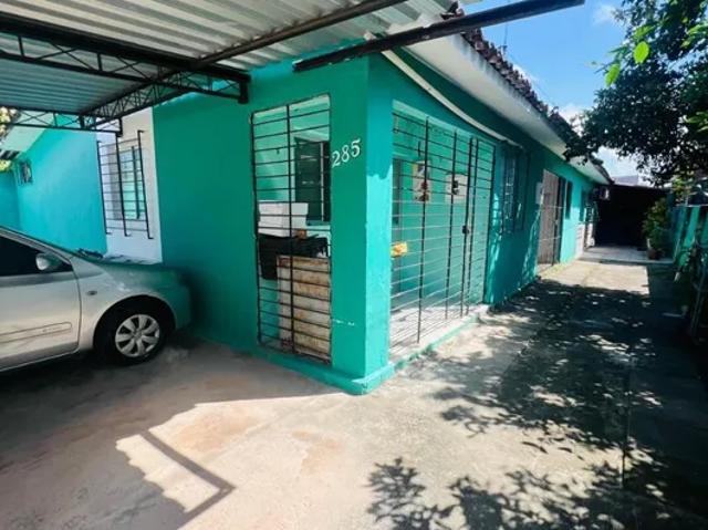 Casa com 2 Quartos e 1 banheiro à Venda, 55 m² por R$ 115.000