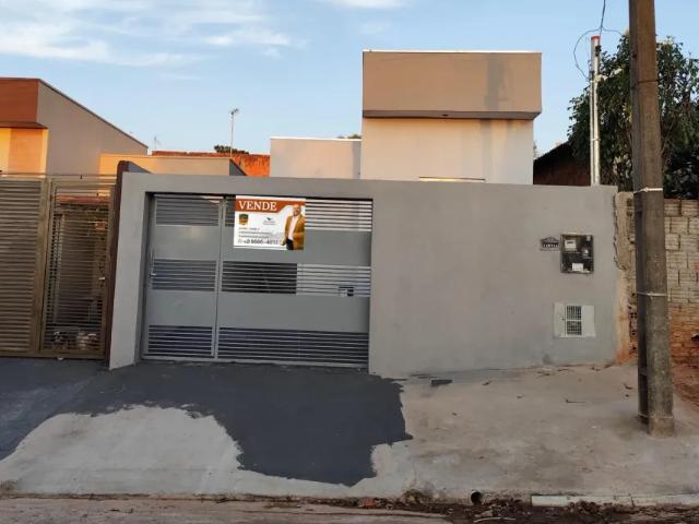 Casa com 2 Quartos e 1 banheiro à Venda, 55 m² por R$ 200.000