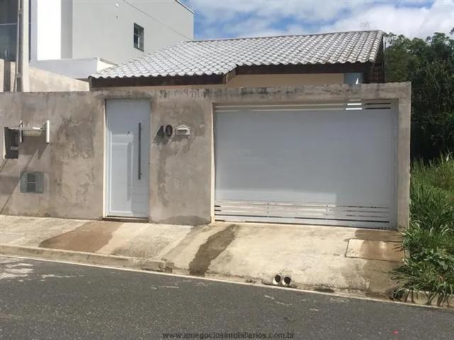 Casa com 2 Quartos e 1 banheiro à Venda, 55 m² por R$ 320.000
