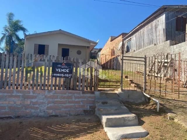 Casa com 2 Quartos e 1 banheiro à Venda, 56 m² por R$ 180.000