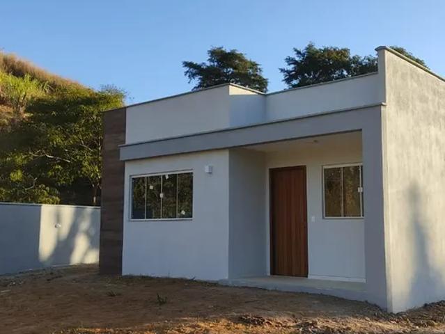 Casa com 2 Quartos e 1 banheiro à Venda, 56 m² por R$ 230.000