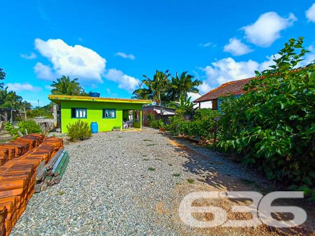 Casa com 2 Quartos e 1 banheiro à Venda, 60 m² por R$ 200.000