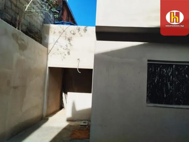 Casa com 2 Quartos e 1 banheiro à Venda, 60 m² por R$ 230.000
