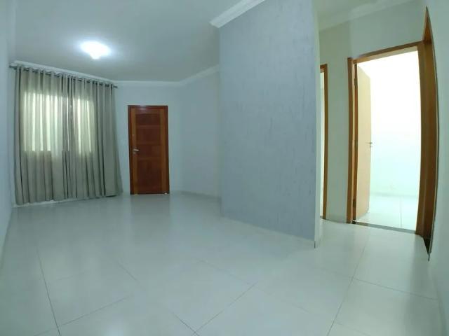 Casa com 2 Quartos e 1 banheiro à Venda, 63 m² por R$ 275.000