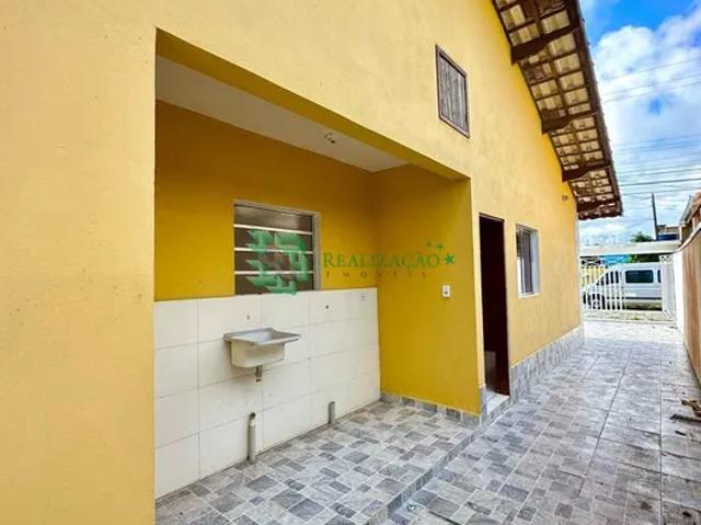 Casa com 2 Quartos e 1 banheiro à Venda, 65 m² por R$ 270.000