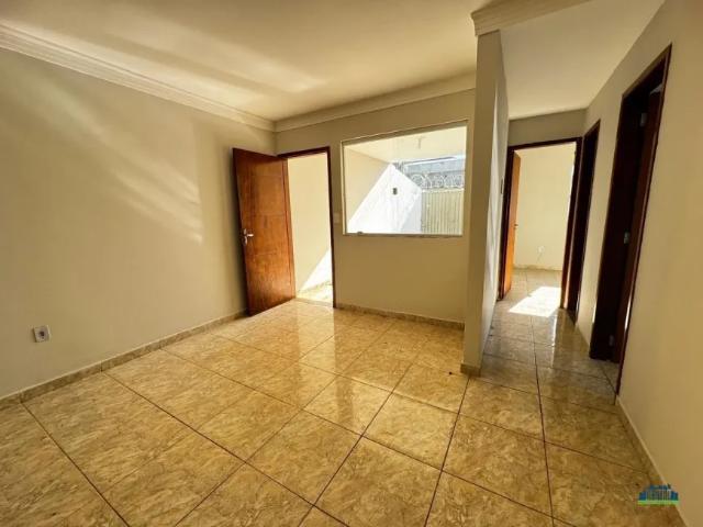 Casa com 2 Quartos e 1 banheiro à Venda, 65 m² por R$ 280.000