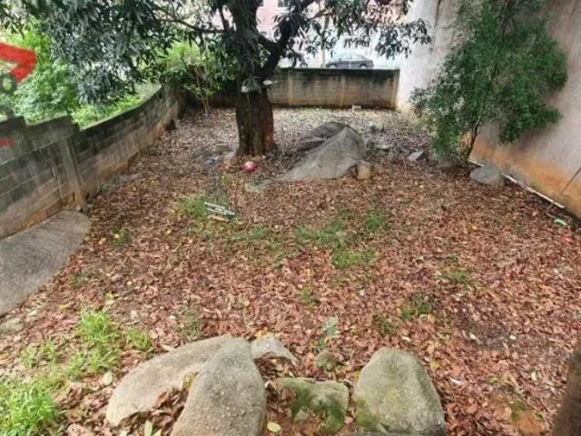 Casa com 2 Quartos e 1 banheiro à Venda, 70 m² por R$ 435.000