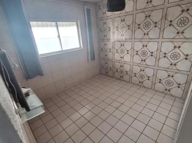 Casa com 2 Quartos e 1 banheiro à Venda, 70 m² por R$ 100.000