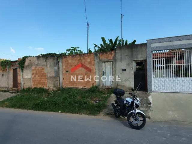 Casa com 2 Quartos e 1 banheiro à Venda, 70 m² por R$ 110.000