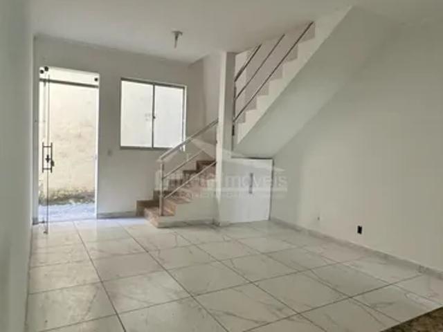 Casa com 2 Quartos e 1 banheiro à Venda, 70 m² por R$ 270.000