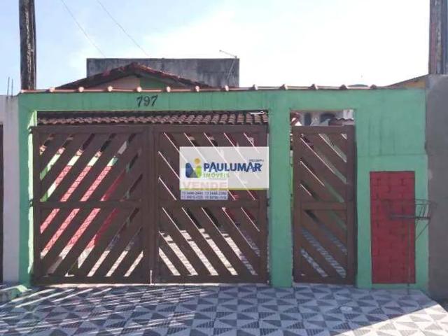Casa com 2 Quartos e 1 banheiro à Venda, 72 m² por R$ 230.000