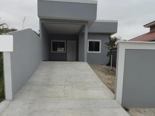 Casa com 2 Quartos e 1 banheiro à Venda, 72 m² por R$ 299.000
