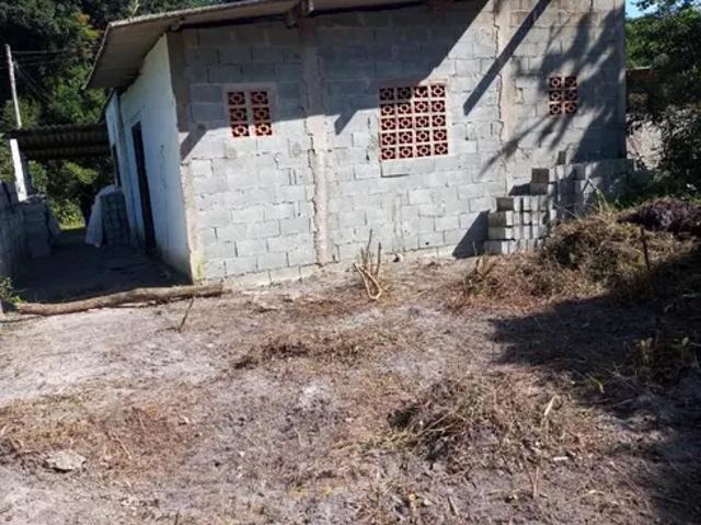 Casa com 2 Quartos e 1 banheiro à Venda, 75 m² por R$ 85.000