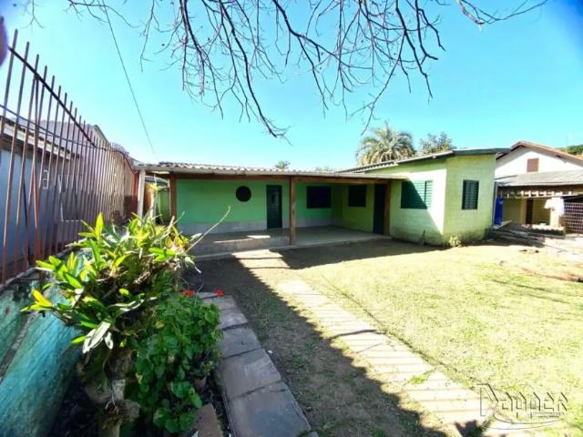 Casa com 2 Quartos e 1 banheiro à Venda, 75 m² por R$ 160.000