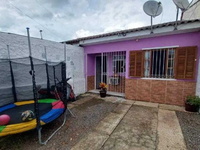 Casa com 2 Quartos e 1 banheiro à Venda, 75 m² por R$ 180.000