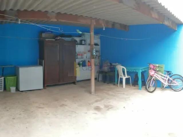 Casa com 2 Quartos e 1 banheiro à Venda, 80 m² por R$ 276.000