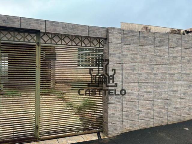 Casa com 2 Quartos e 1 banheiro à Venda, 80 m² por R$ 280.000