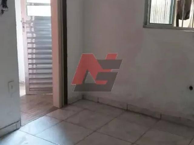 Casa com 2 Quartos e 1 banheiro à Venda, 80 m² por R$ 350.000