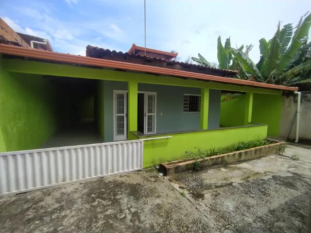 Casa com 2 Quartos e 1 banheiro à Venda, 80 m² por R$ 350.000