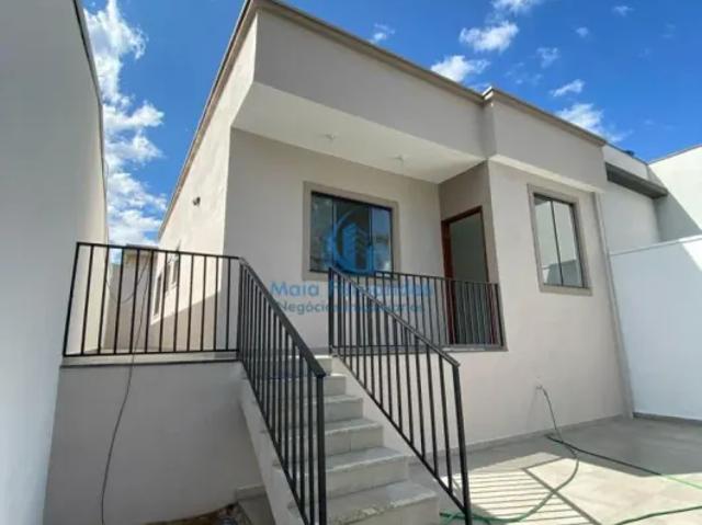 Casa com 2 Quartos e 1 banheiro à Venda, 82 m² por R$ 380.000