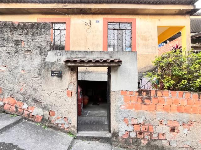 Casa com 2 Quartos e 1 banheiro à Venda, 90 m² por R$ 138.500