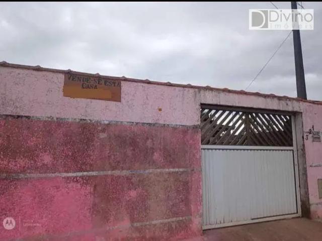 Casa com 2 Quartos e 1 banheiro à Venda, 92 m² por R$ 97.000