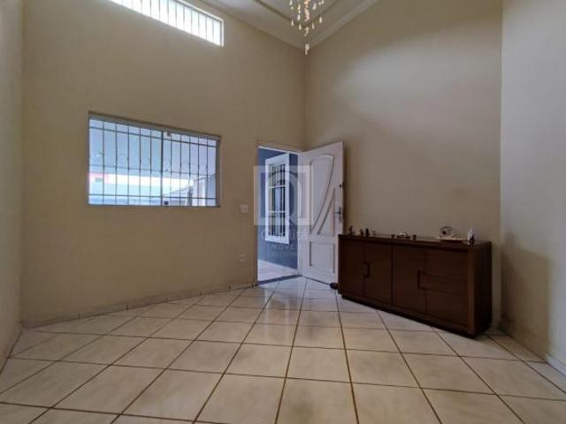 Casa com 2 quartos e 1 suíte à venda Wanel Ville em Sorocaba