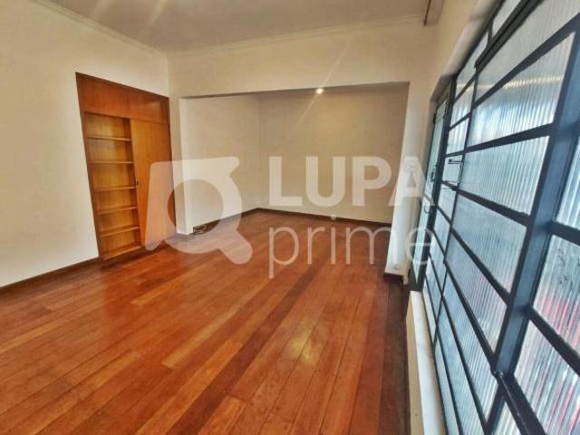 CASA COM 2 QUARTOS E 1 VAGA DE GARAGEM À VENDA NA VILA ISOLINA MAZZEI