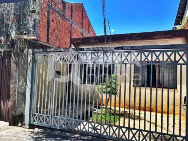 CASA COM 2 QUARTOS E 1 VAGA DE GARAGEM Á VENDA NA VILA MARIA ALTA