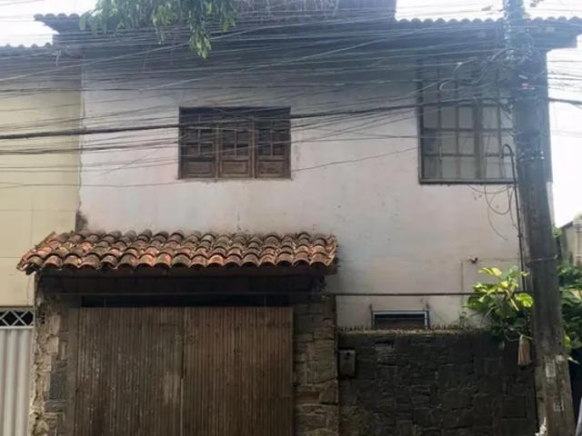 Casa com 2 Quartos e 2 banheiros à Venda, 140 m² por R$ 180.000