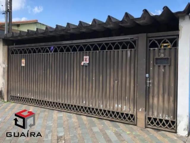 Casa com 2 Quartos e 2 banheiros à Venda, 142 m² por R$ 269.000