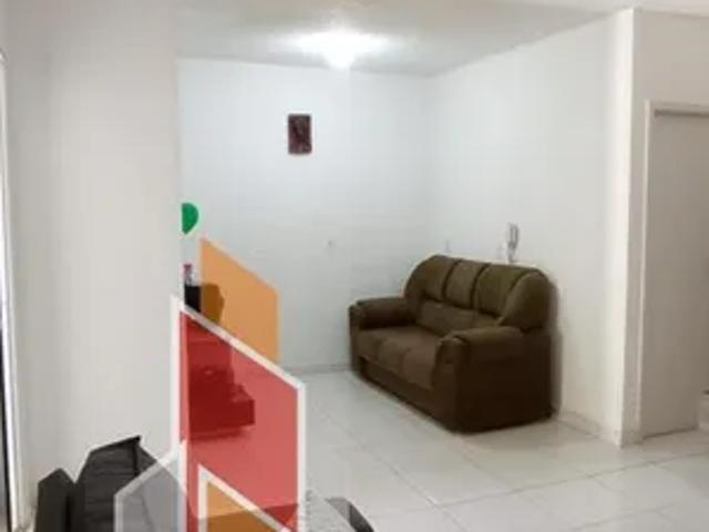 Casa com 2 Quartos e 2 banheiros à Venda, 148 m² por R$ 300.000