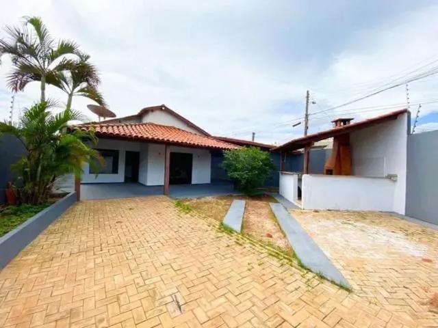 Casa com 2 Quartos e 2 banheiros à Venda, 170 m² por R$ 150.000