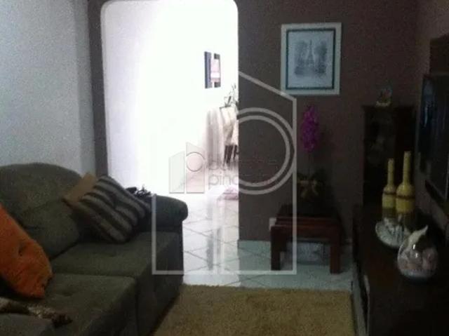 Casa com 2 Quartos e 2 banheiros à Venda, 170 m² por R$ 520.000