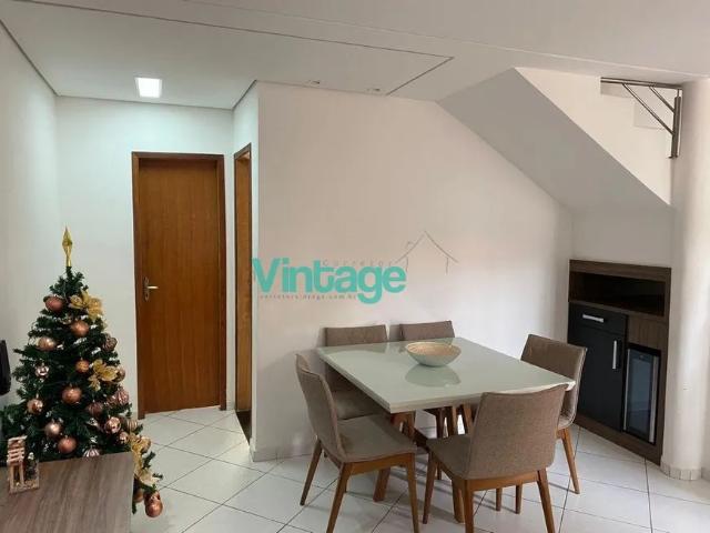 Casa com 2 Quartos e 2 banheiros à Venda, 180 m² por R$ 500.000