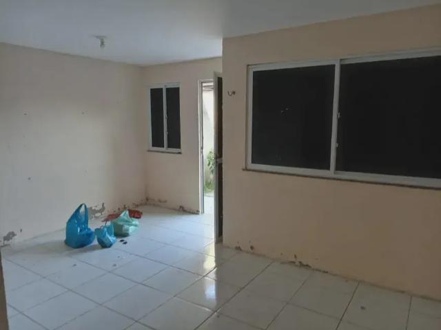 Casa com 2 Quartos e 2 banheiros à Venda, 103 m² por R$ 119.900