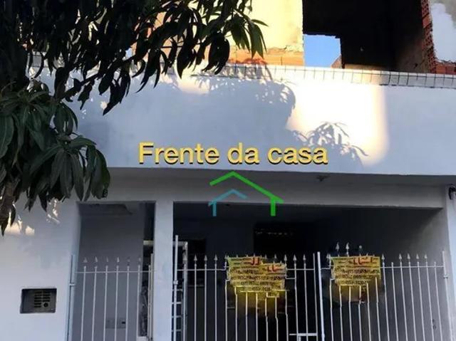 Casa com 2 Quartos e 2 banheiros à Venda, 100 m² por R$ 230.000