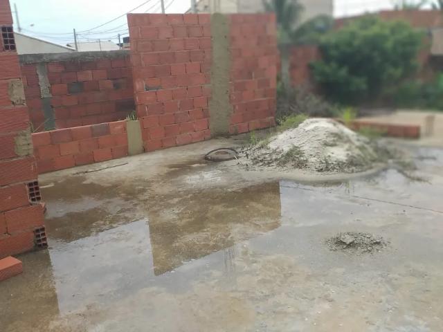Casa com 2 Quartos e 2 banheiros à Venda, 110 m² por R$ 100.000