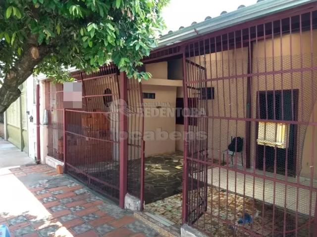 Casa com 2 Quartos e 2 banheiros à Venda, 120 m² por R$ 170.000